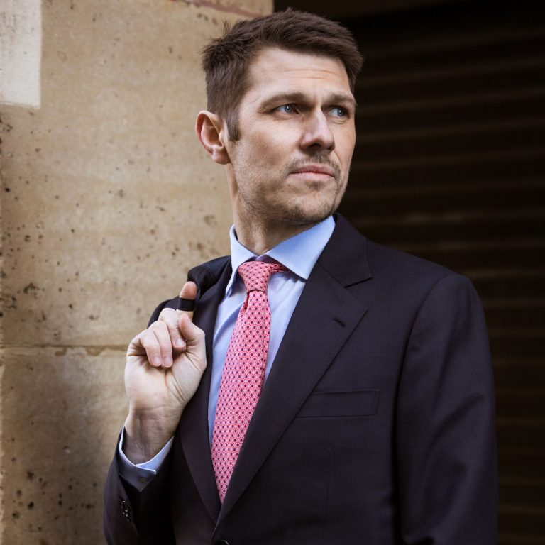 Atelier De Luca Paris l Best Tailor-made suit in France